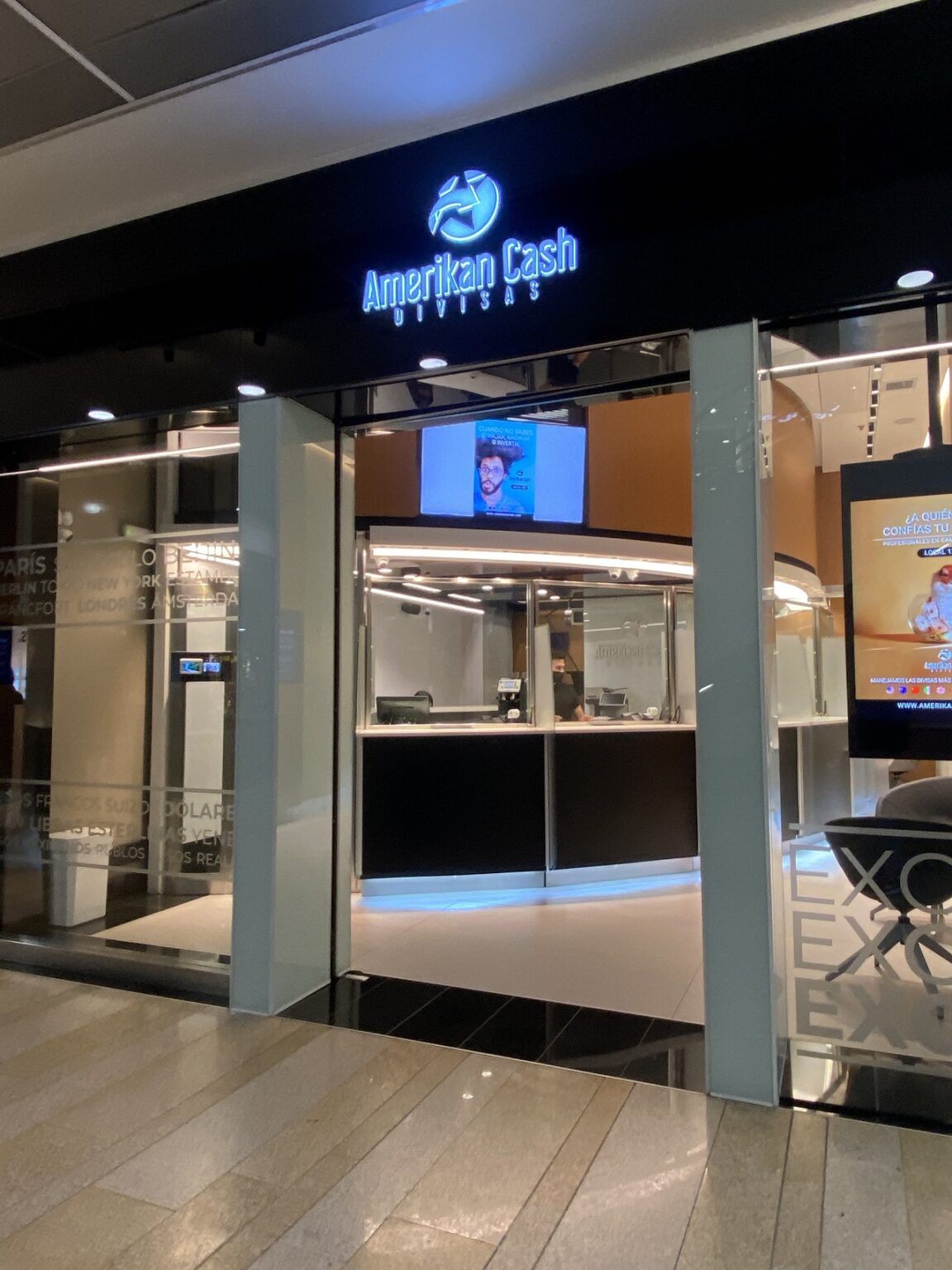 Zona variedad – Centro Comercial El Retiro